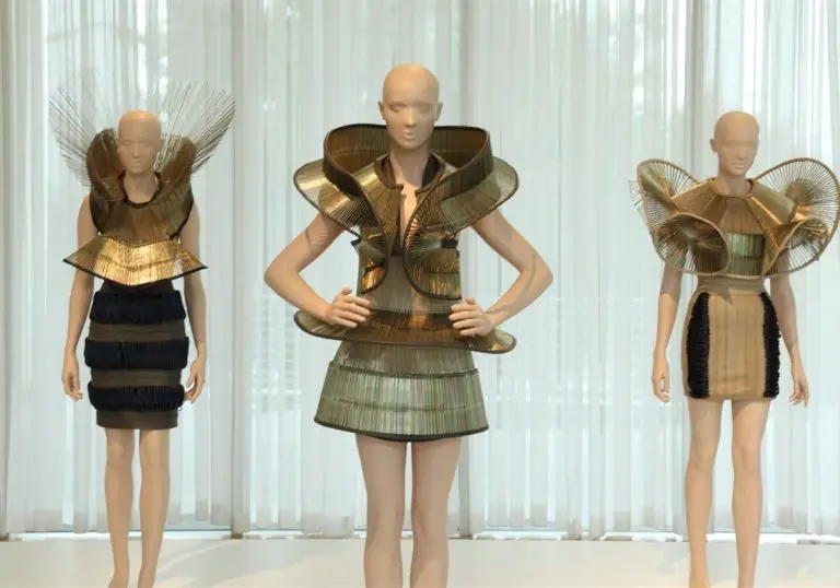 AI in wearable fashion